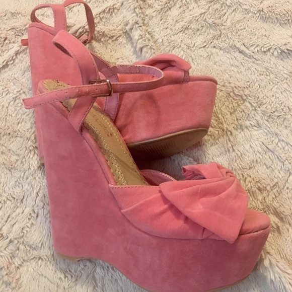 Shoes | Pink Velvet Platform Wedge Shoes Size 8 | Poshmark